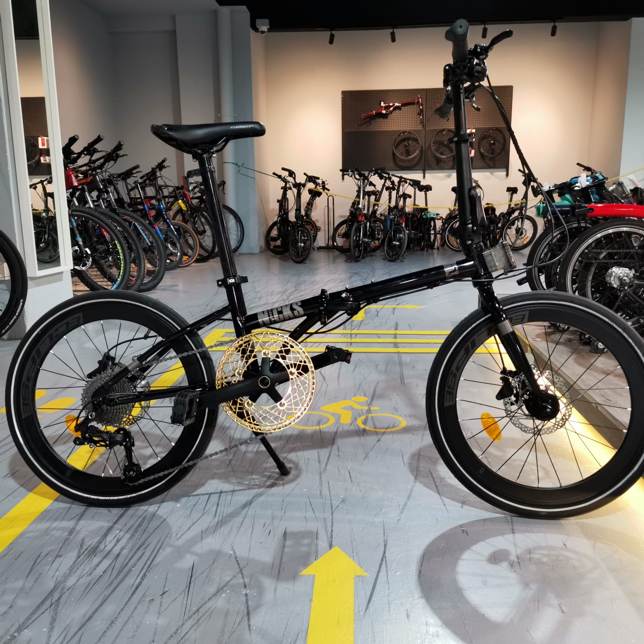 ELEMENT ECOSMO NICKS NEW 2022 10 SPEED | Bike Republic